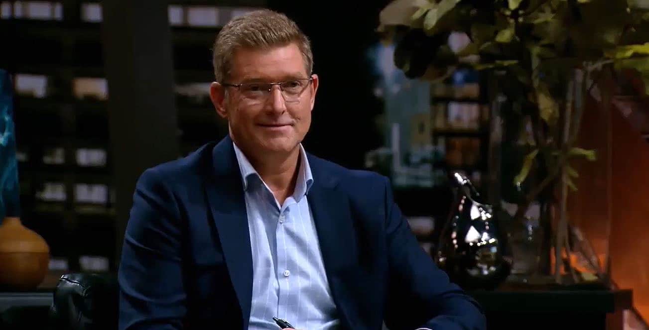 Shark Tank's Glen Richards sinks teeth into Bundy – Bundaberg Now Shark Tank's Glen Richards sinks teeth into Bundy – Bundaberg Now